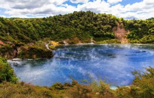 Frying Pan Lake: The World’s Largest Hot Spring