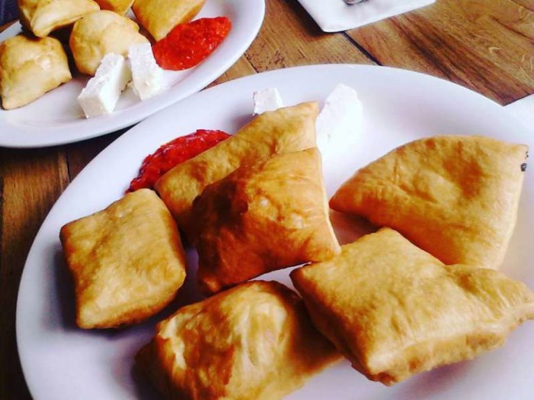 Good Morning! Breakfasts Around the 16 Countries of Eastern Europe