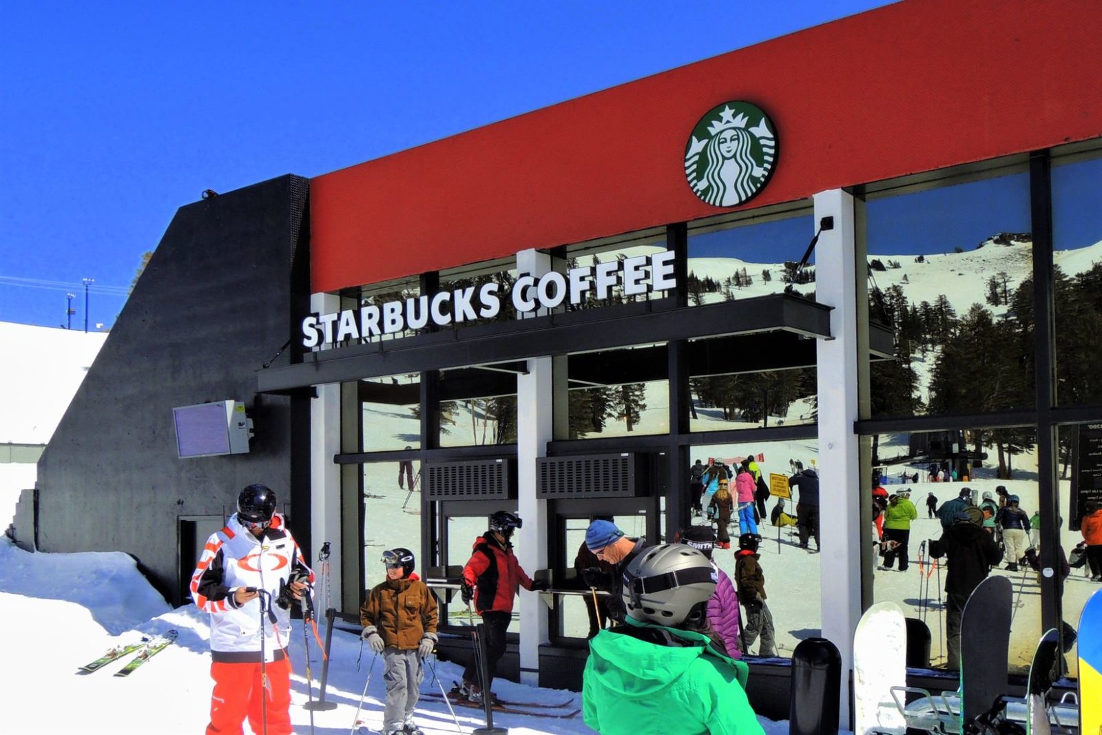 15 Unusual Starbucks Stores Around the World